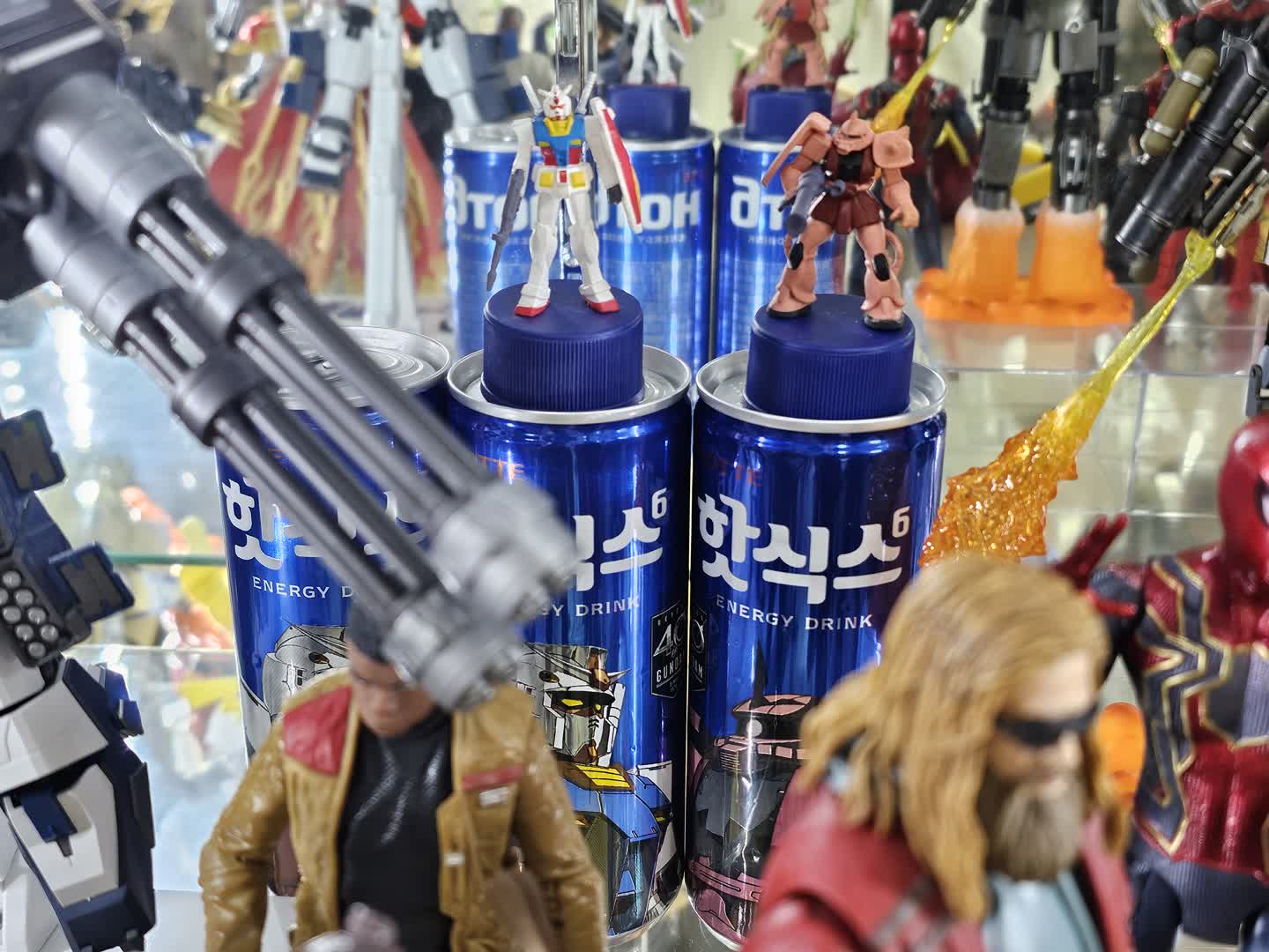 구입한지 5년 6개월 지난 건담 40주년 핫식스. | 콜리(Colley)