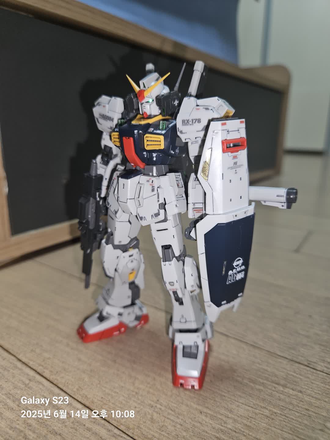 RG 건담 Mk-II(에우고 사양) | 콜리(Colley)