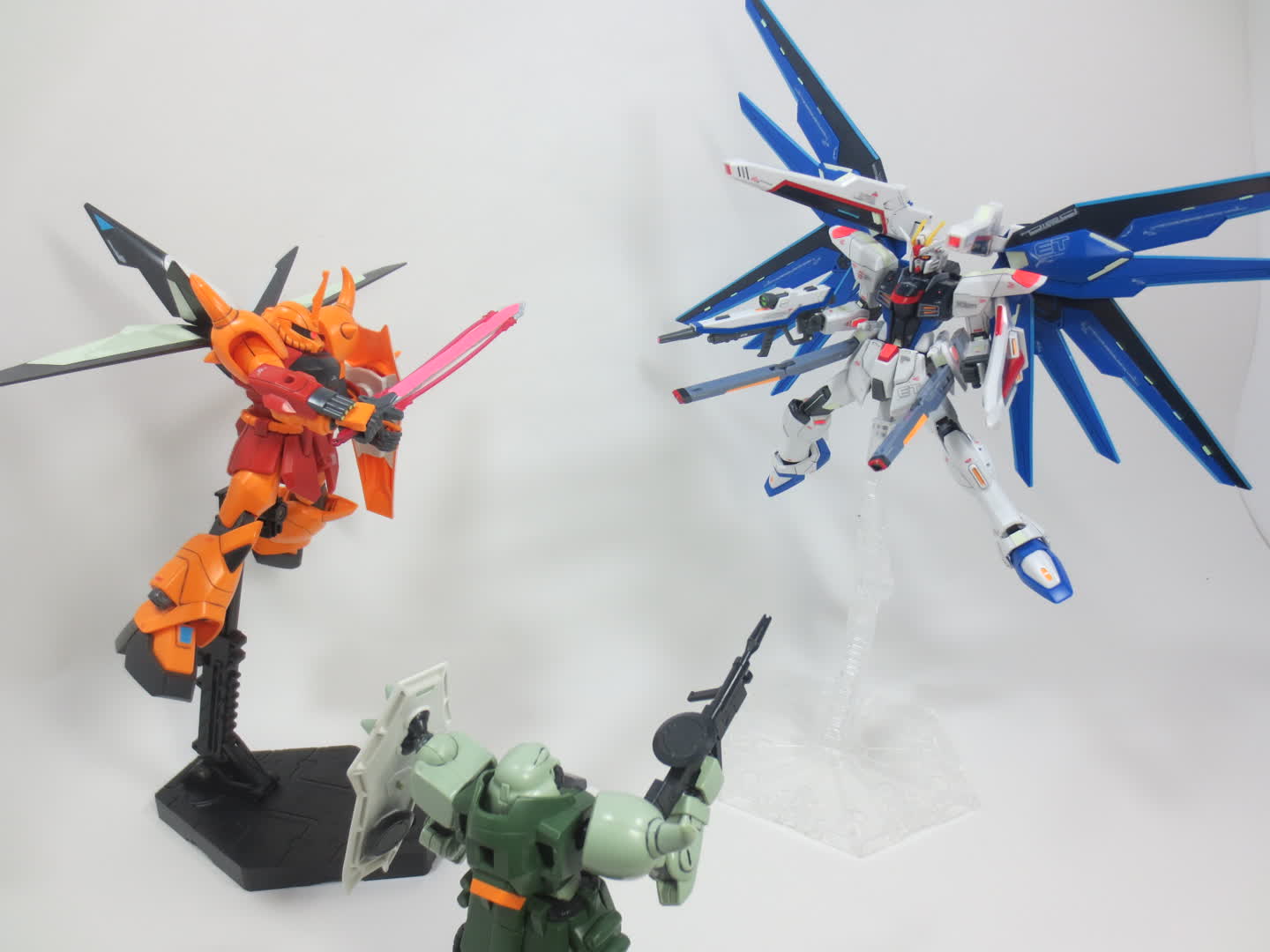 HGCE 프리덤 건담 축광테이프 작업 완성작 마지막편입니다. | 콜리(Colley)