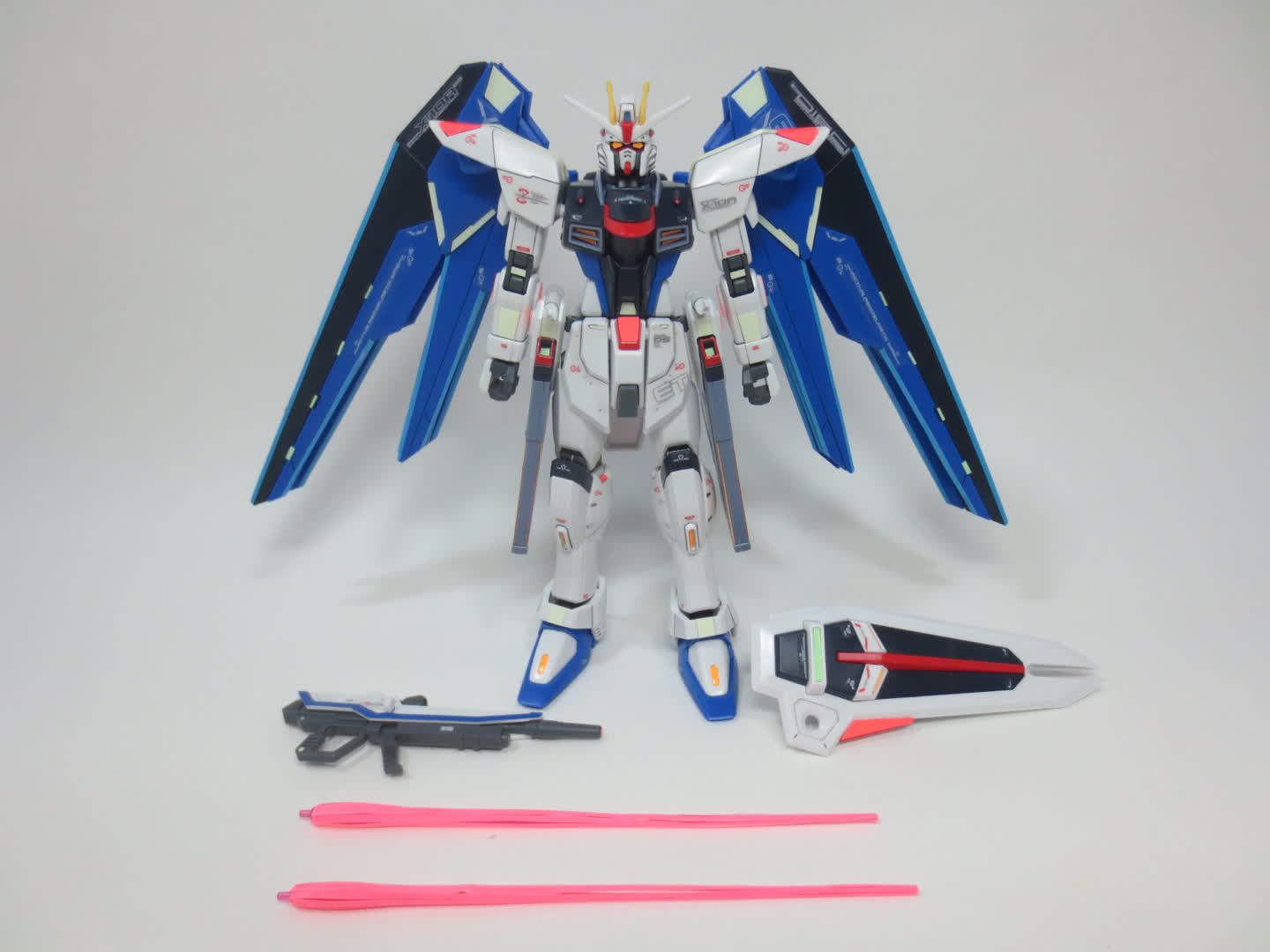 [축광작례] HGCE 프리덤 건담 축광테이프 작업 완성작 1편 | 콜리(Colley)