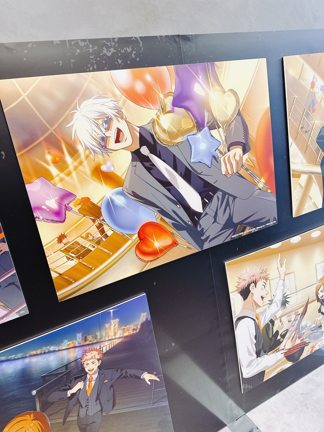 다품절.... 🥲🥲🥲🥲클리어 파일과 랜덤카드...직원분 덕에 고죠센세 랜덤카드만 겟!! 🥹🥹🥹🥹🙏🏻 | 콜리(Colley)