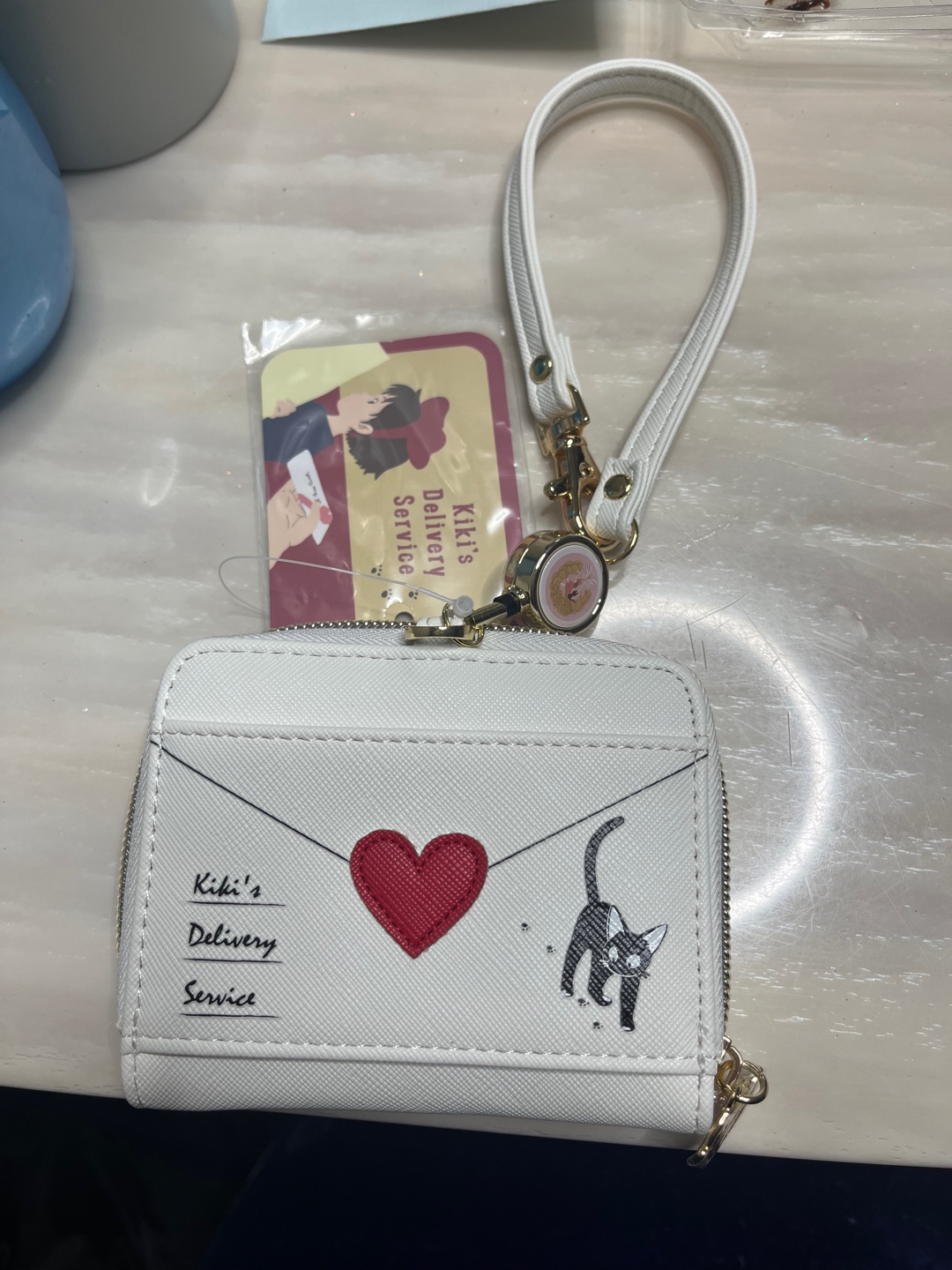 도쿄역 지브리샵에서 구매한지갑이예여 ㅎㅎ 이뻐서 친구꺼까지 2개 구매햇슴다 기엽죠 ㅎㅎ 🥹 | 콜리(Colley)