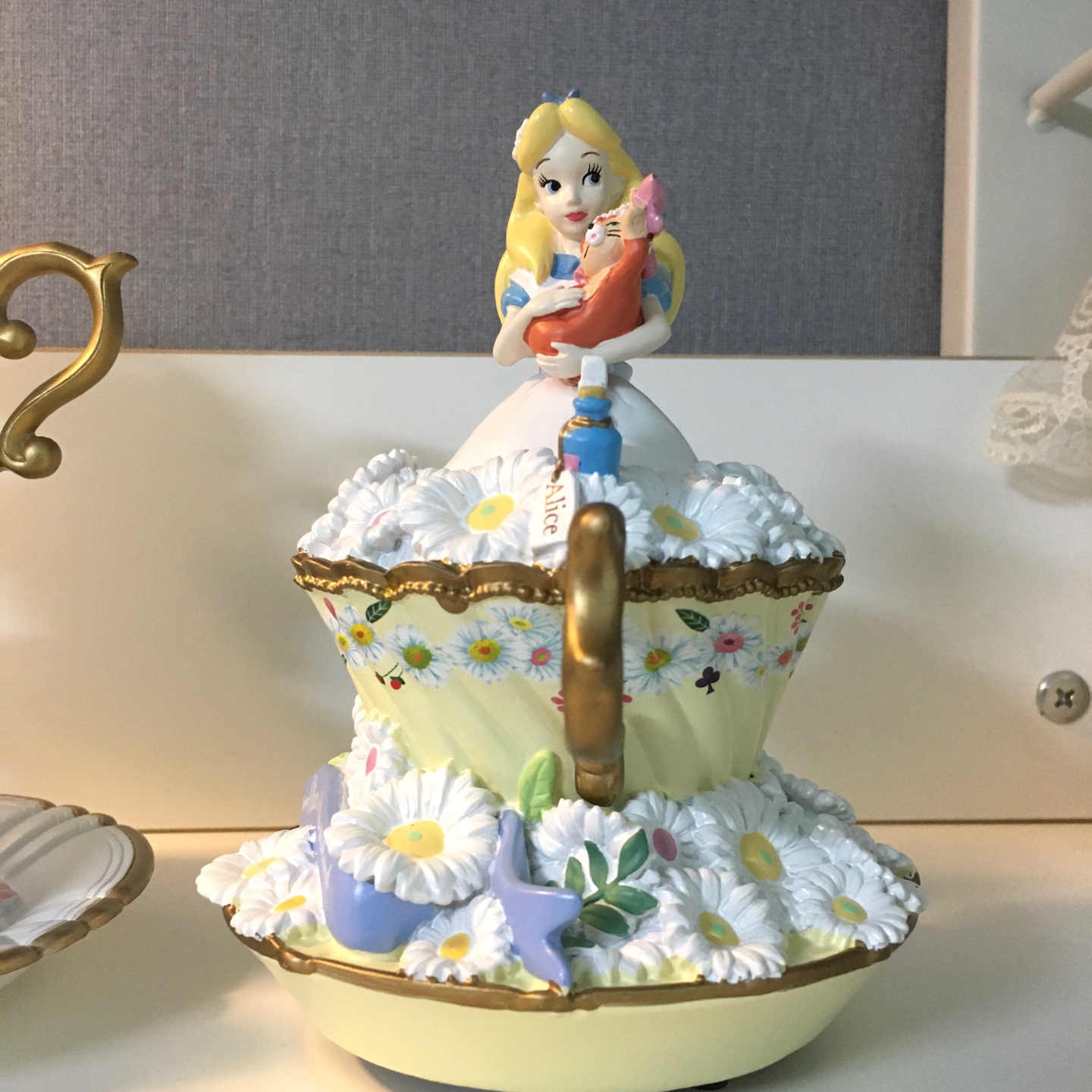 Alice in flower | 콜리(Colley)