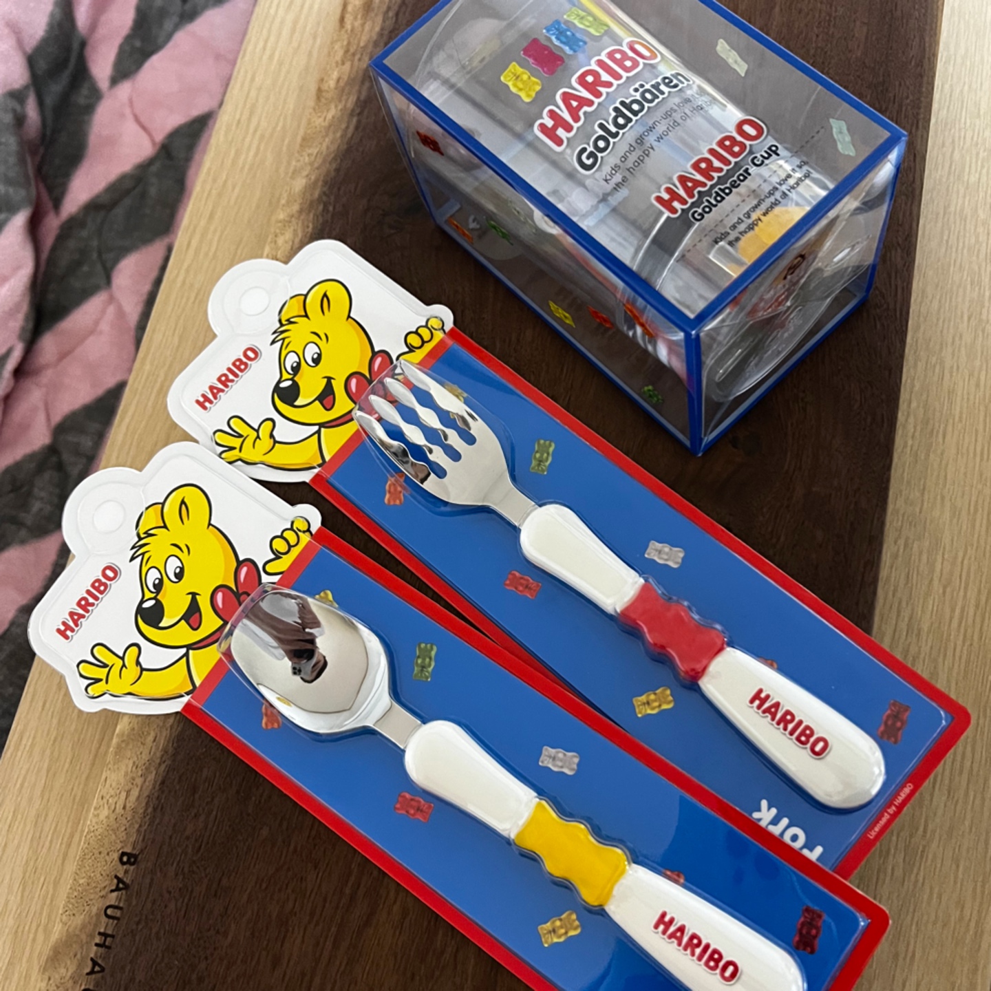 낼모레서른임을 망각하고 사버린 어린이용 하리보 수저포크 | 콜리(Colley)