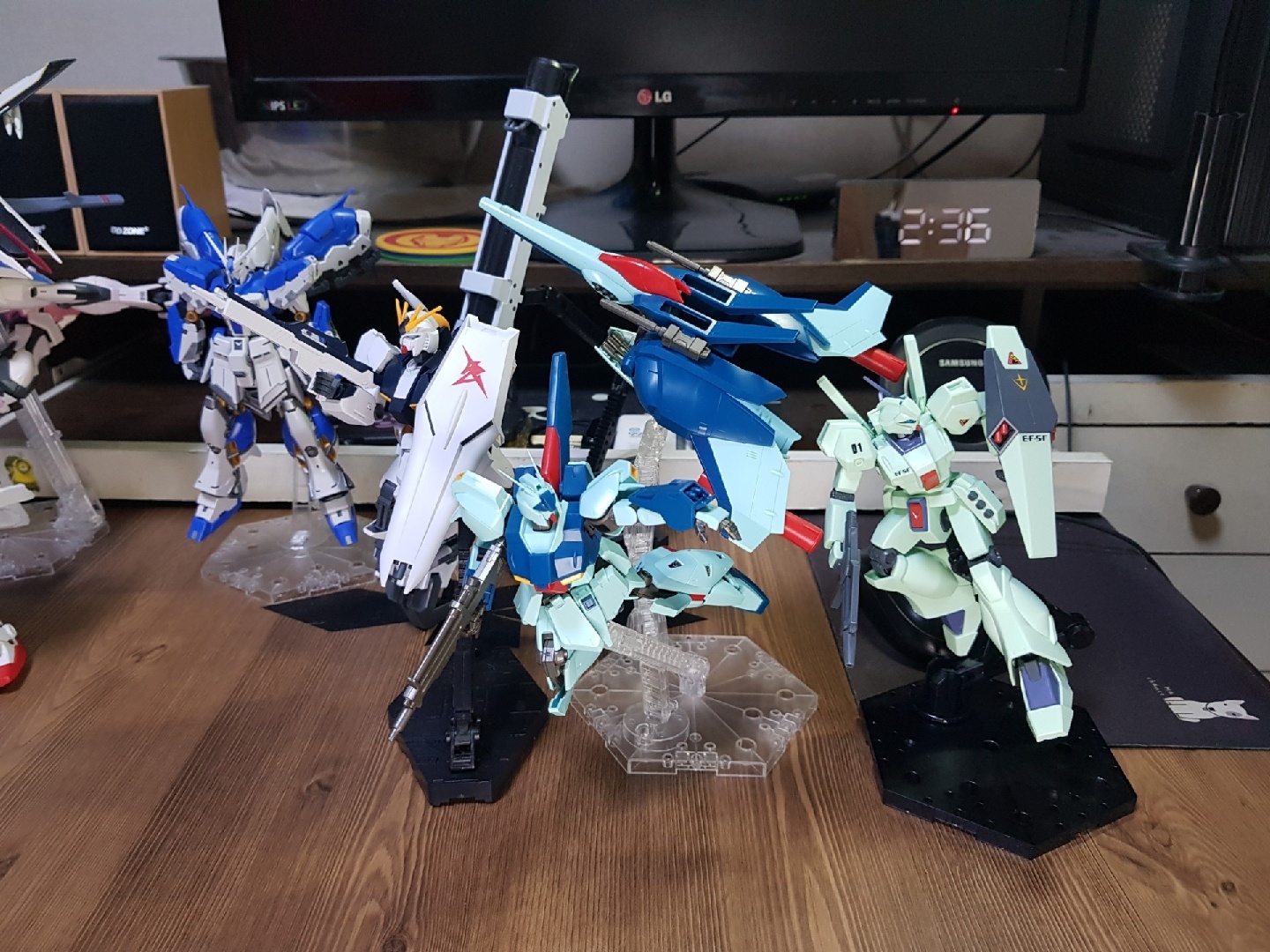 반다이 EG RX-93 뉴 건담 & HGUC RGZ-91 리 가지 & HGUC RGM-89 제간 | 콜리(Colley)