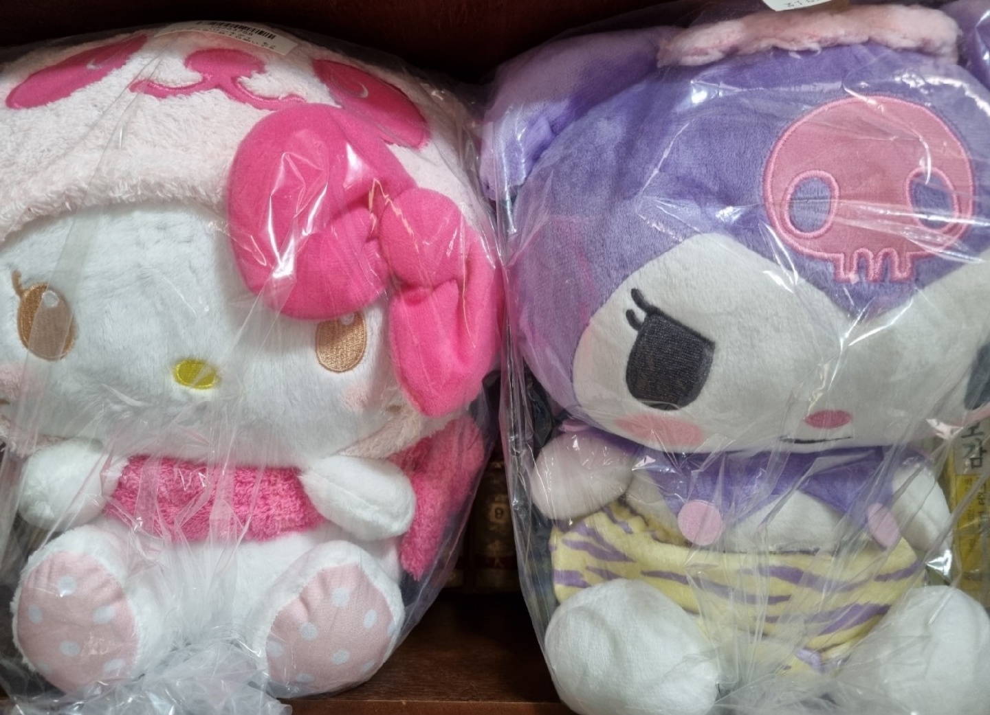 🎀𝙺𝙸𝚃𝚃𝚈 𝙰𝙽𝙳 𝙺𝚄𝚁𝙾𝙼𝙸🖤 | 콜리(Colley)