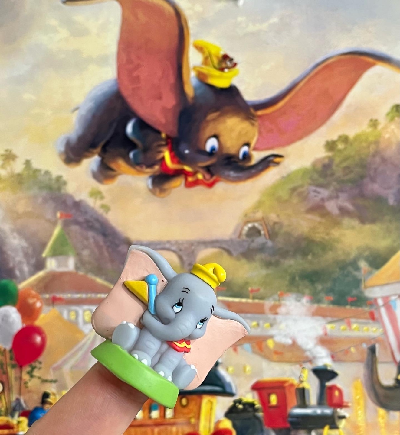 동화 속에 놀러간 것 같은 덤보 | 콜리(Colley)