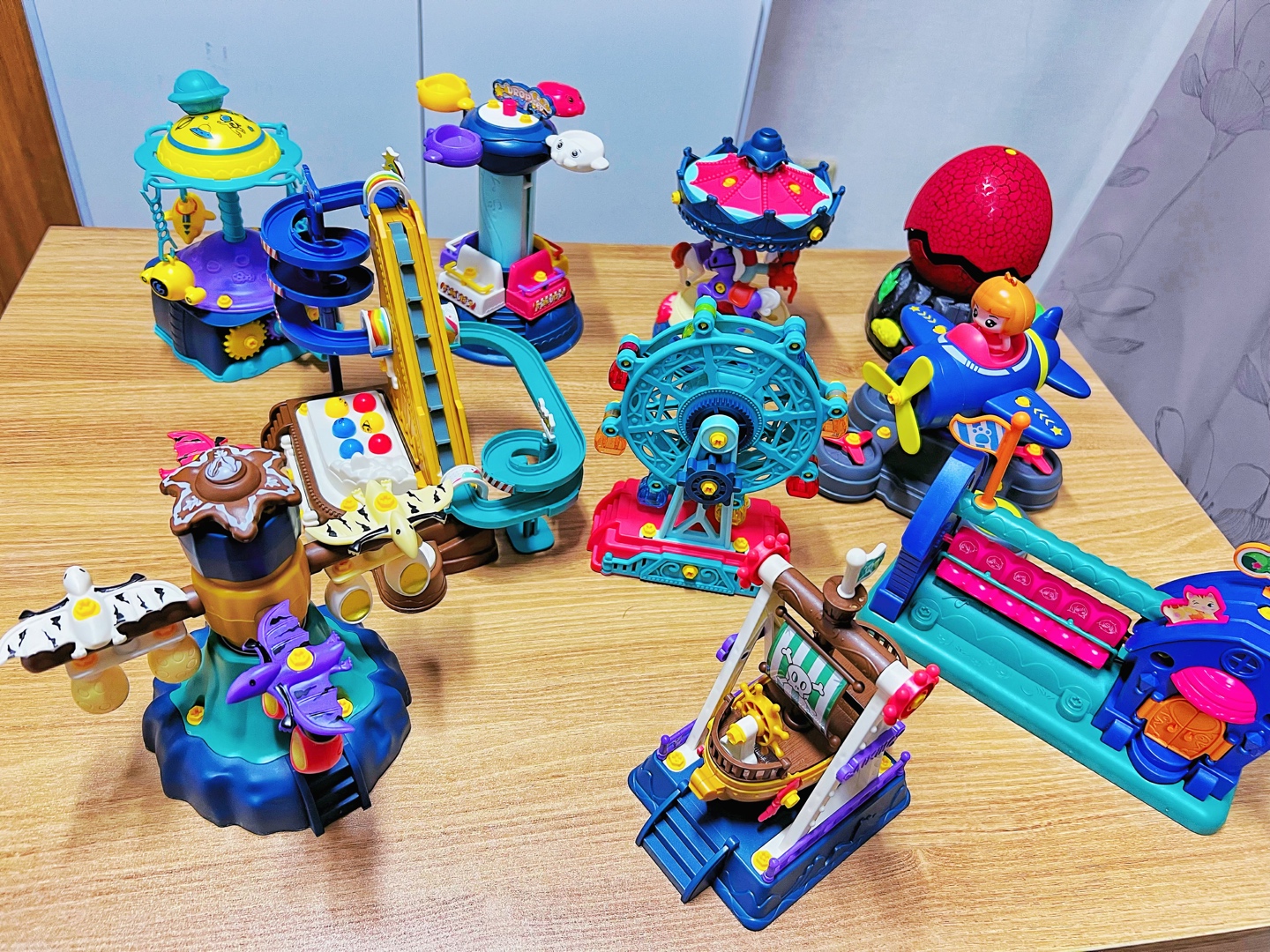 총 10 종인 거 같더라고요 오늘 새로운걸 득템했으니,, ㅋㅋ이제 진짜 다모은거겠지ㅜㅜ 더이상 나오면 곤란한데 둘곳이 없,, | 콜리(Colley)