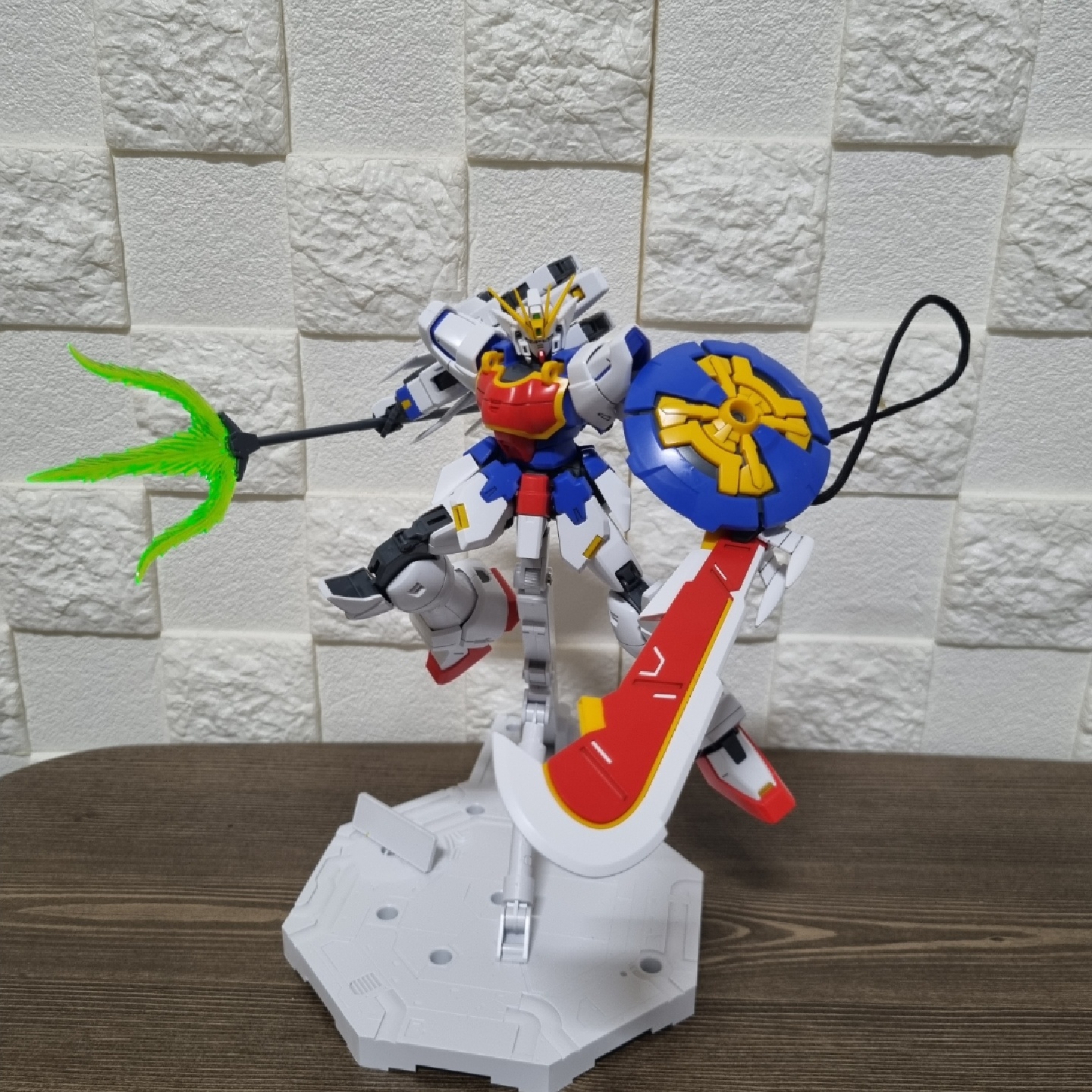 MG 셴롱 건담 EW (랴오 야 장비) | 콜리(Colley)