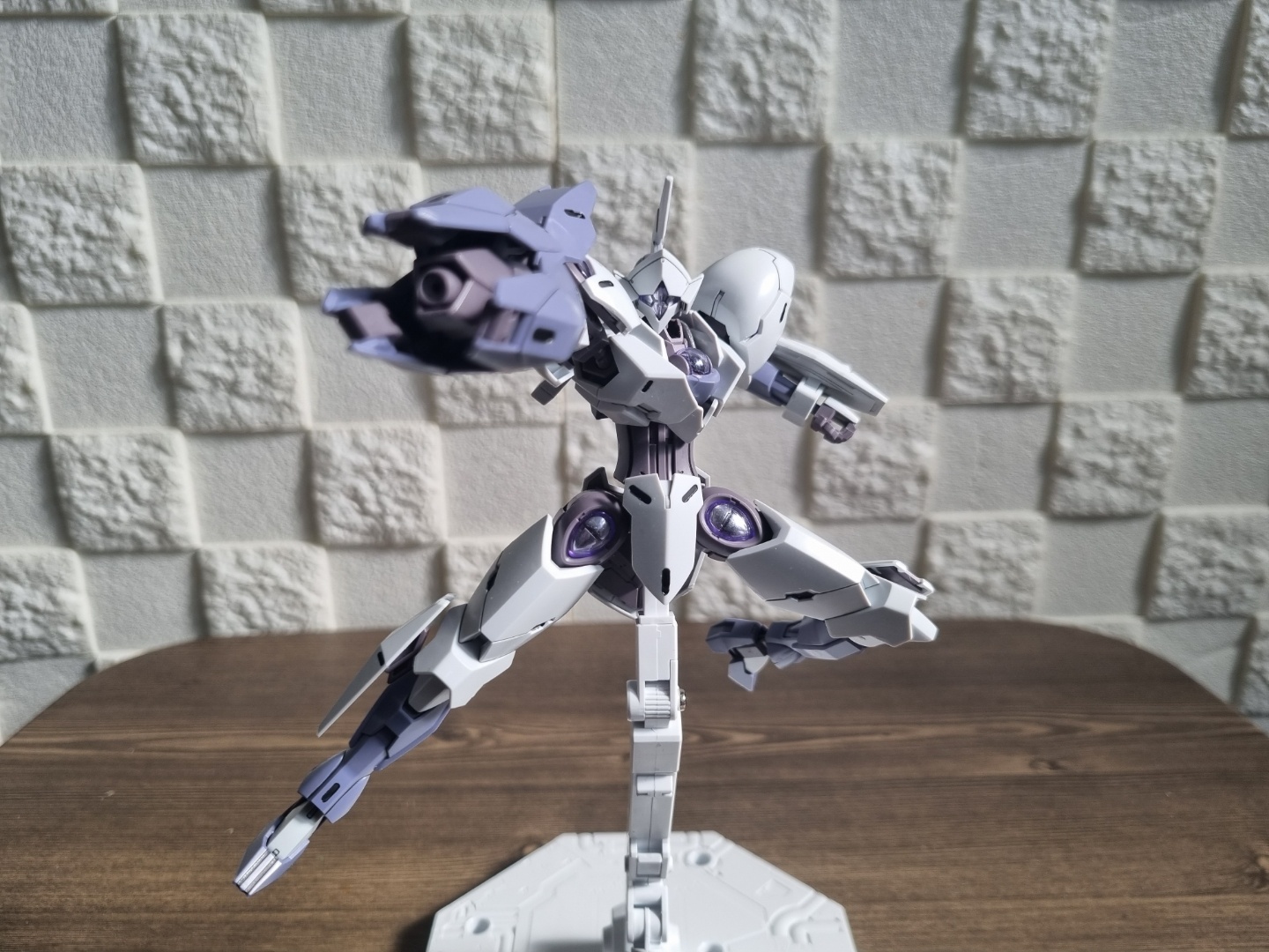 HG 미카엘리스 | 콜리(Colley)