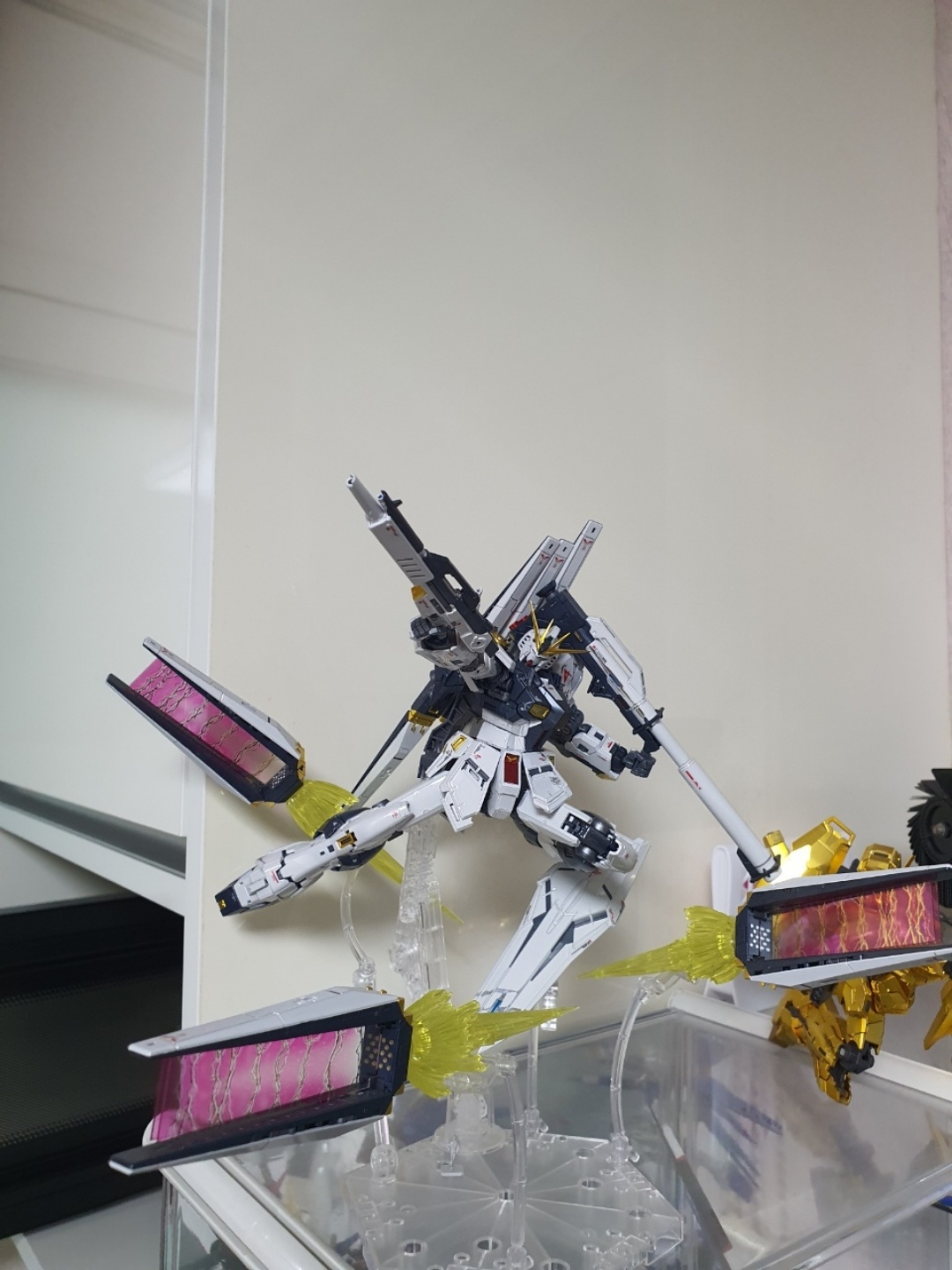 RG 뉴 건담(티타늄피니쉬) | 콜리(Colley)