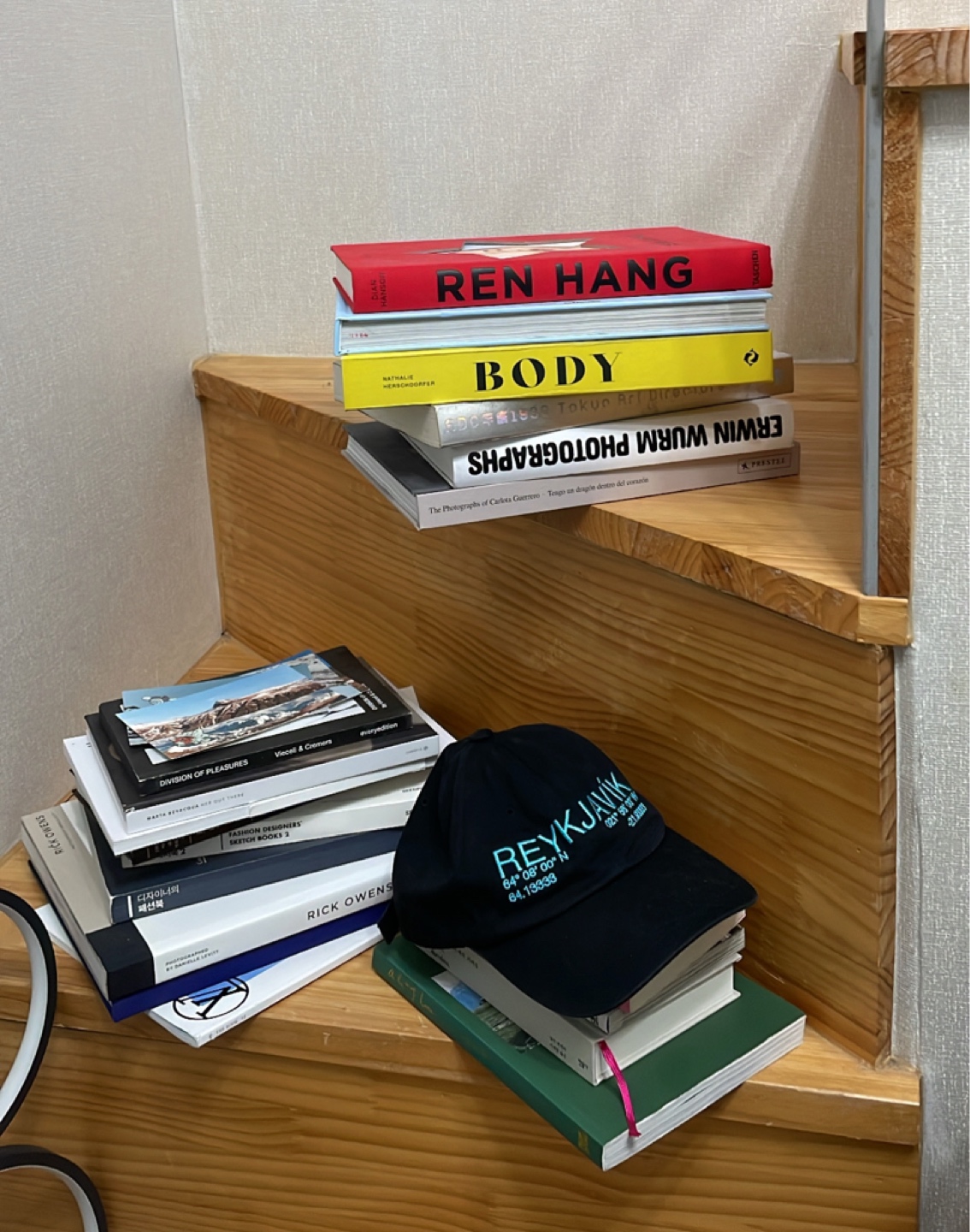 Curated by Shinryu_kim | 콜리(Colley)