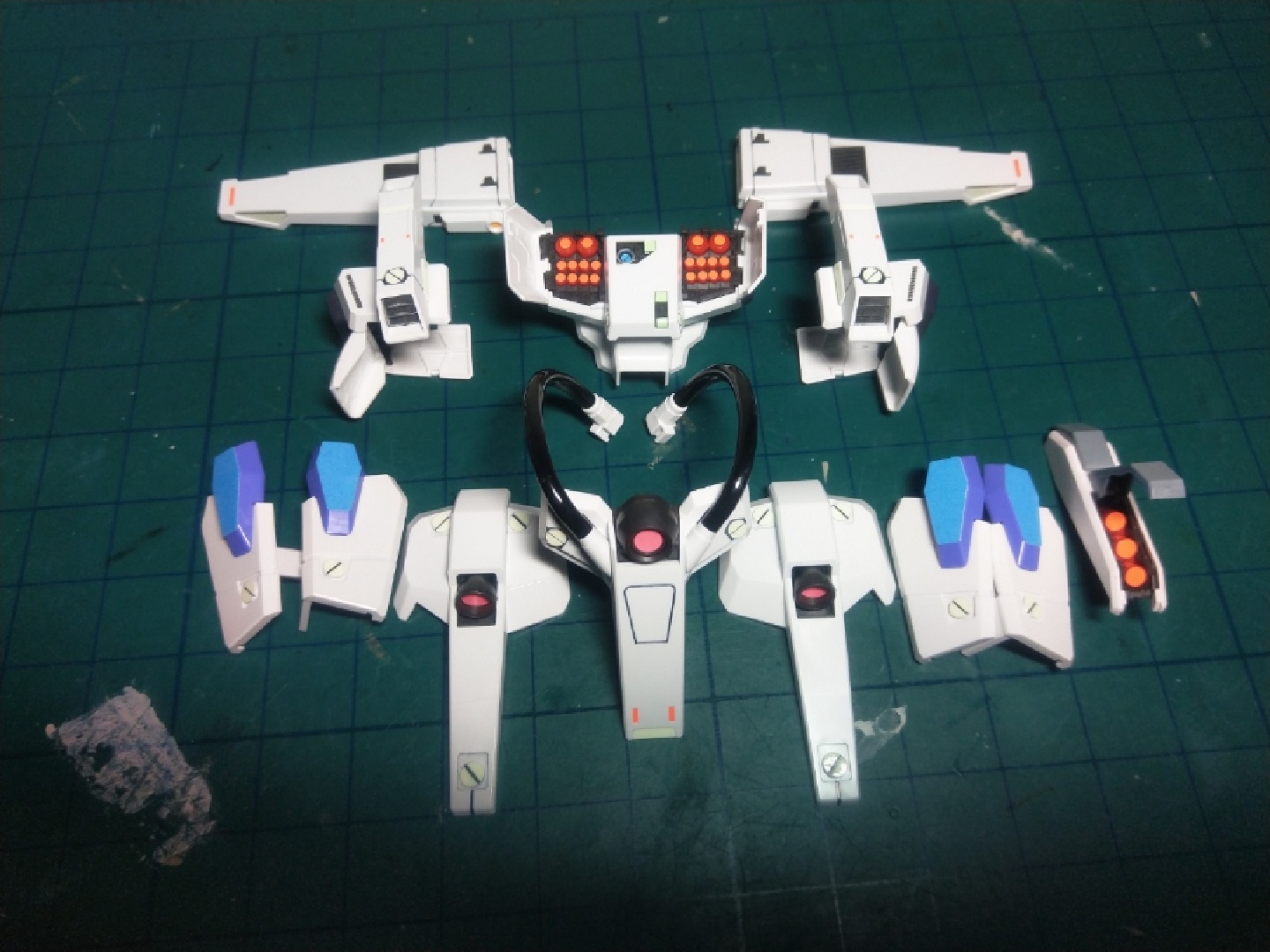 수시간전 새벽에 일어나서 MG 파즈 버카에 축광테이프를 | 콜리(Colley)