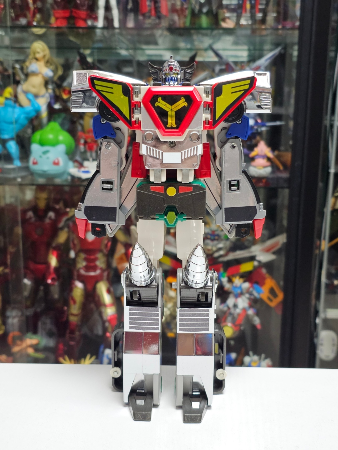 시원시원한 기럭지에 삐까뻔쩍한 맥기도색이 매력적인 DX실버리온. | 콜리(Colley)