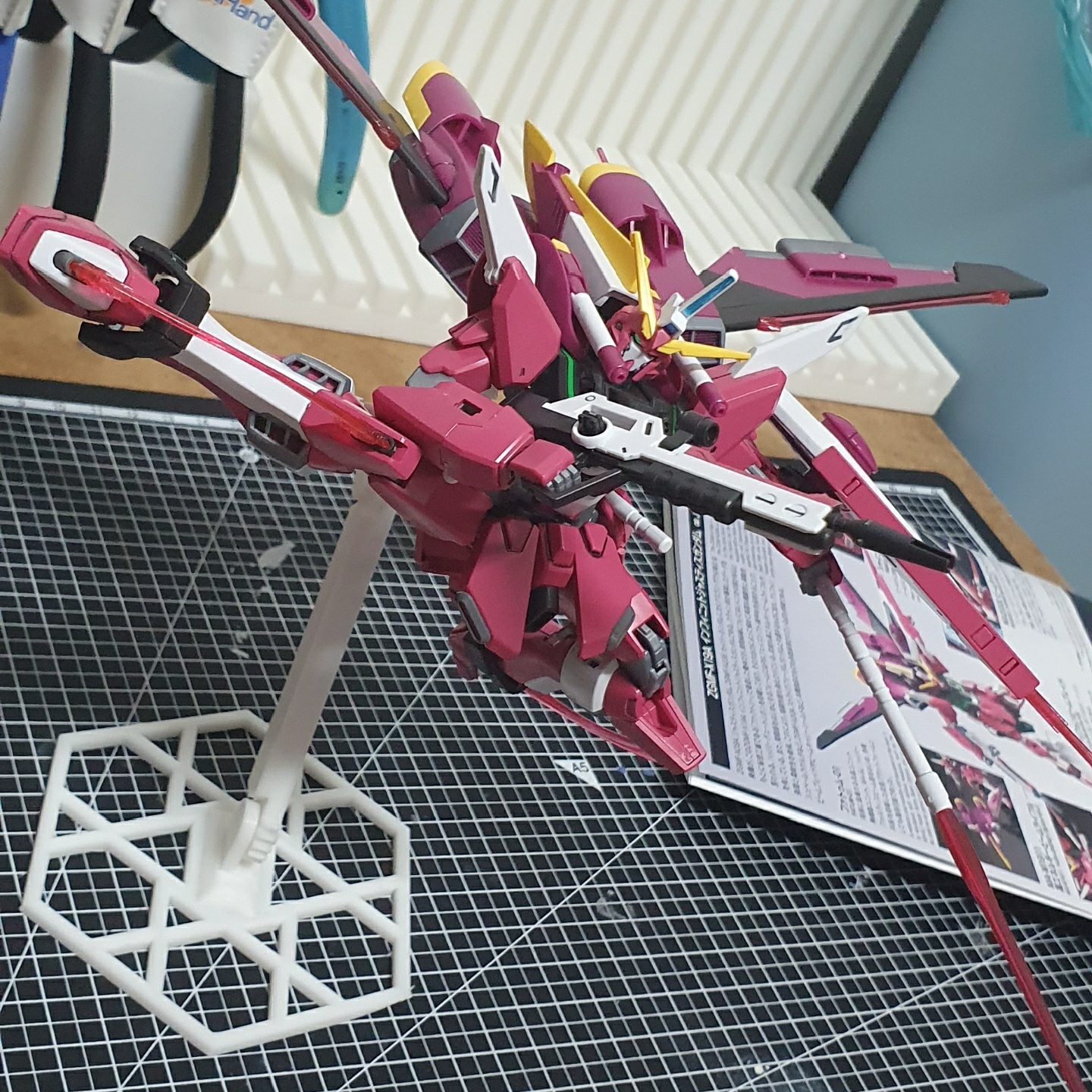 HGCE 인피니트저스티스건담 조립후 포징 | 콜리(Colley)