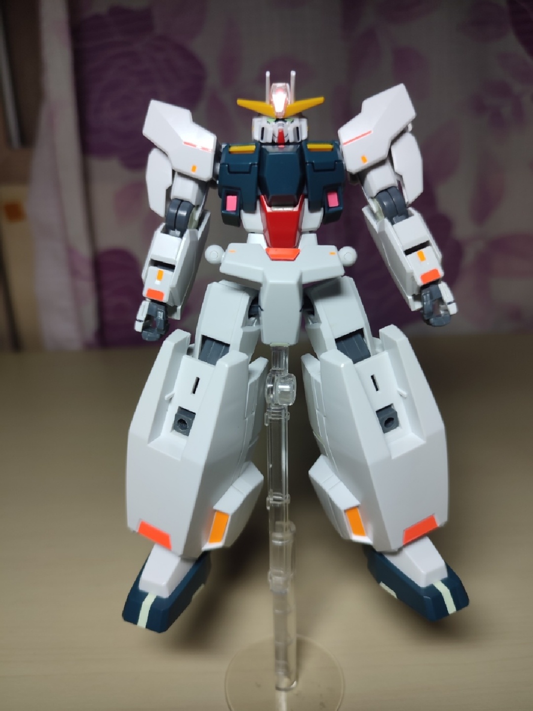 최근 야금야금 작업중인 HG 세라비 건담인데 | 콜리(Colley)