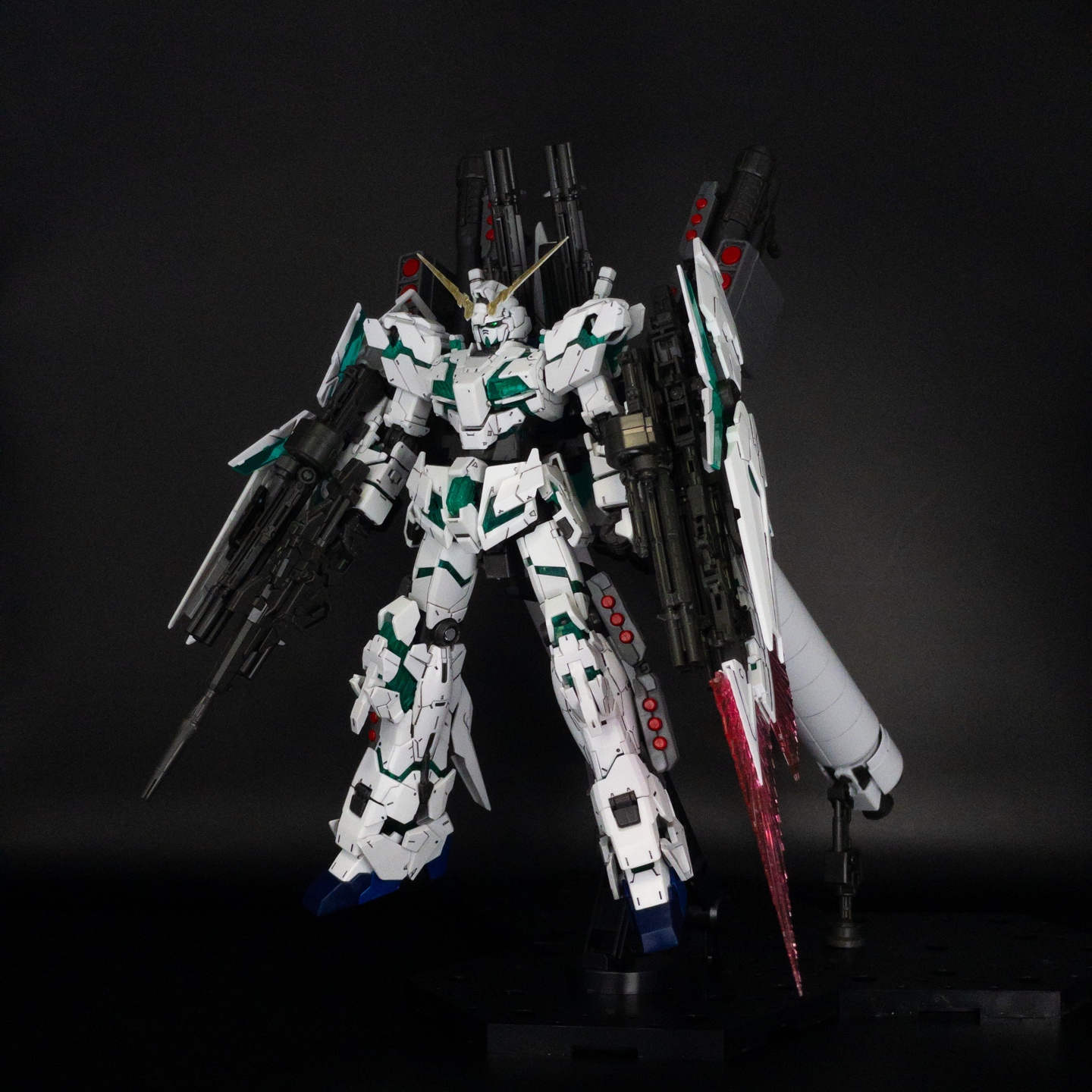 [RG] 풀아머 유니콘 건담 제작중 (6) | 콜리(Colley)