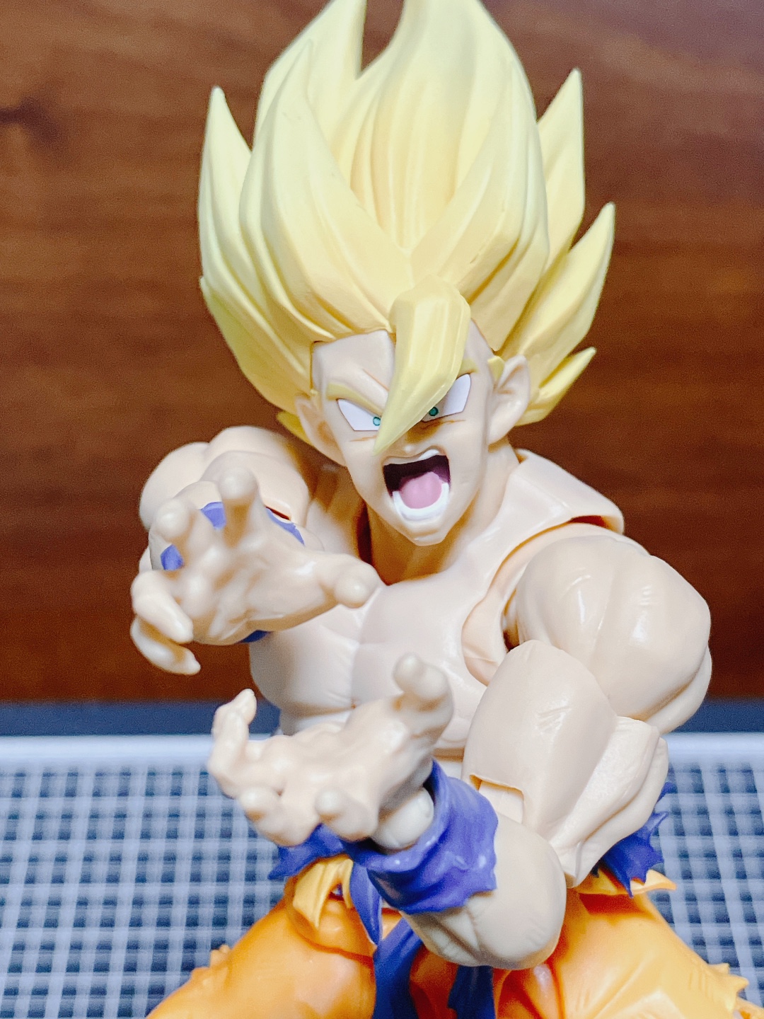 프리저 전 에서 각성 후 전설의 사이아인 으로 나온 손오공 입니다 | 콜리(Colley)