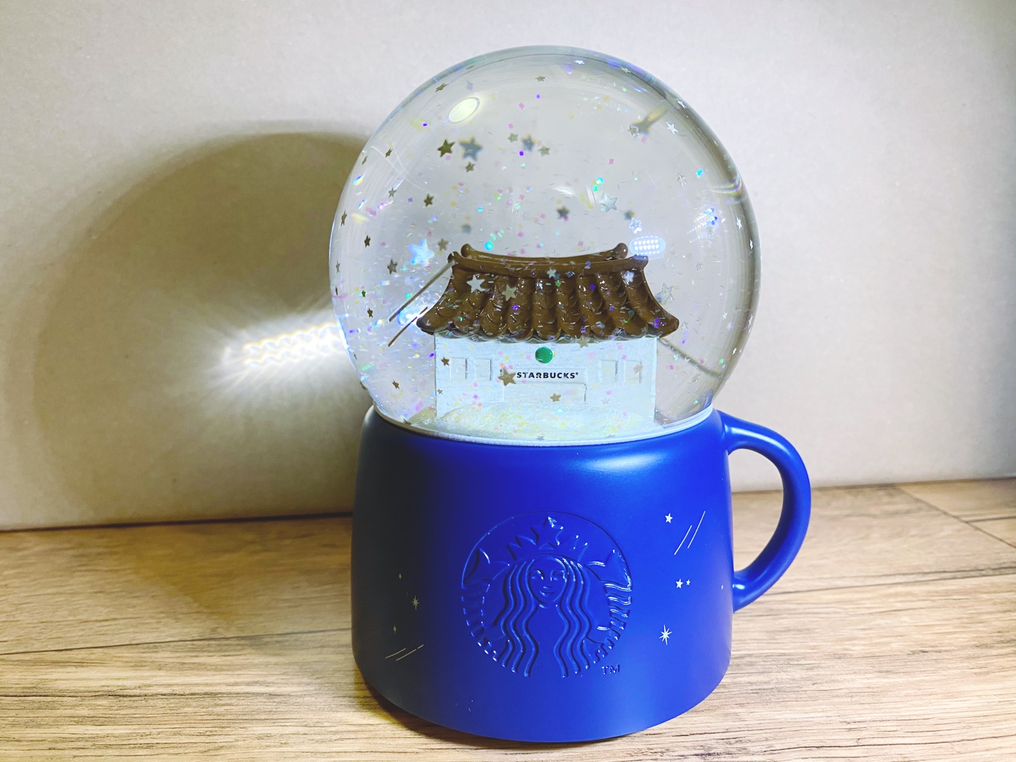 스타벅스 2019 여름 MD LED워터볼 | 콜리(Colley)