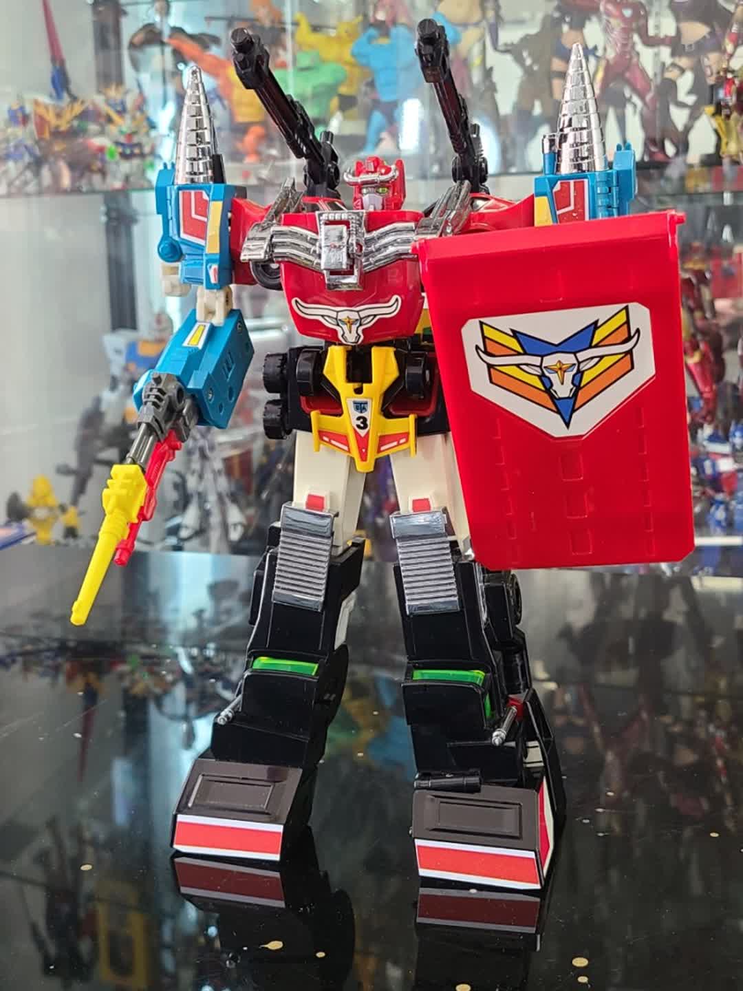 현재까지도 역대급 완구로 칭송받는, 랜드바이슨 DX 제품. | 콜리(Colley)