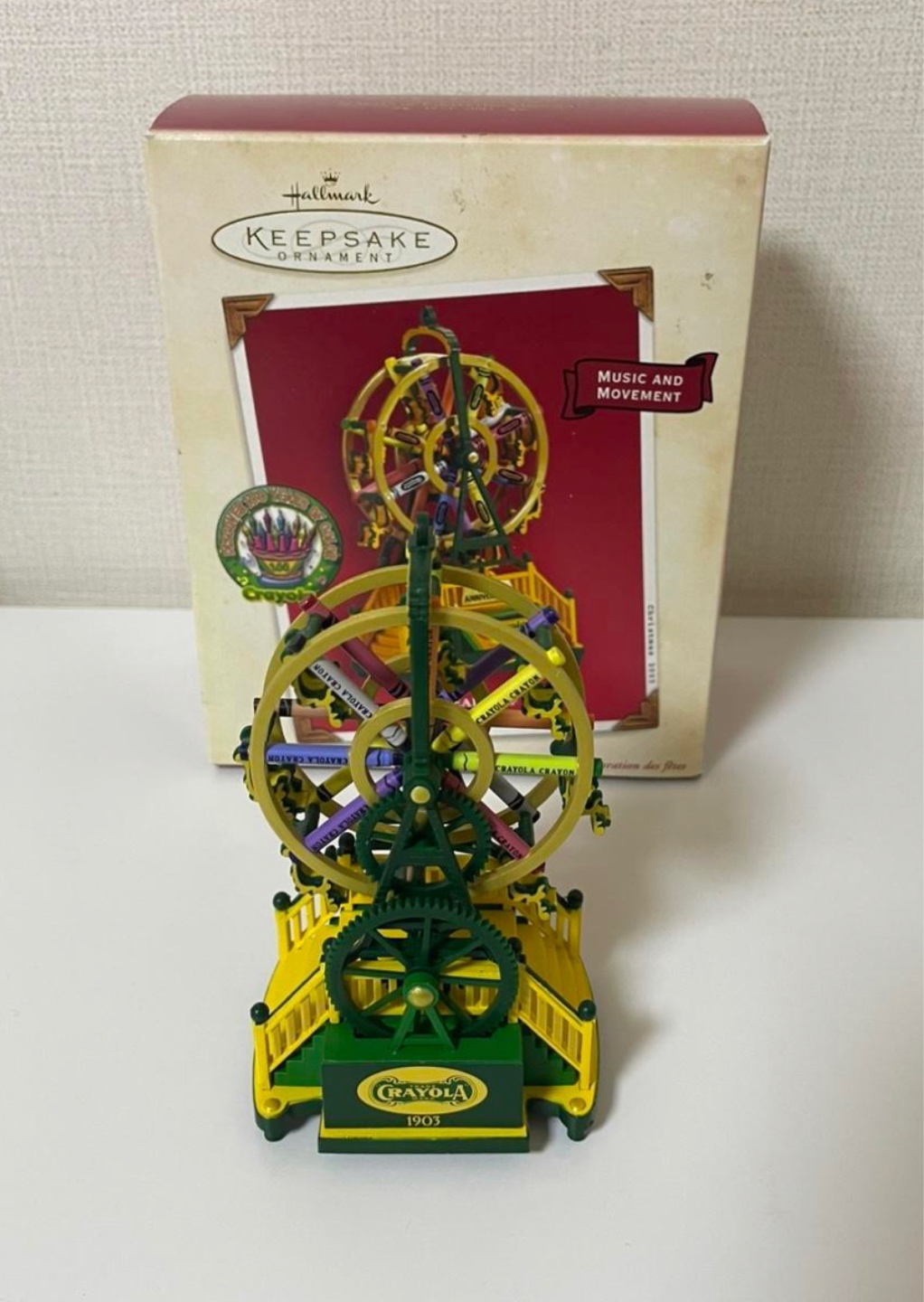 홀마크 크레욜라 100주년 기념 오르골 | 콜리(Colley)